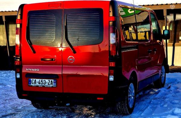 Red Opel Vivaro 2016 in Kretinga, with an engine capacity of 1.60 L and mileage of 189 thousand km for 12950 €, photo 10 on AUTOMOTO.COM.LV