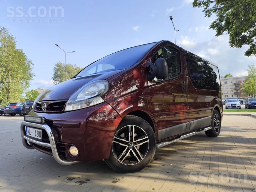 Sarkans Opel Vivaro 2004 Rēzekne, ar dzinēja tilpumu 2.50 L un nobraukumu 245 tūkst. km par 5350 €, foto 3 vietnē AUTOMOTO.COM.LV