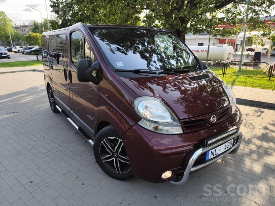 Sarkans Opel Vivaro 2004 Rēzekne, ar dzinēja tilpumu 2.50 L un nobraukumu 245 tūkst. km par 5350 €, foto 4 vietnē AUTOMOTO.COM.LV