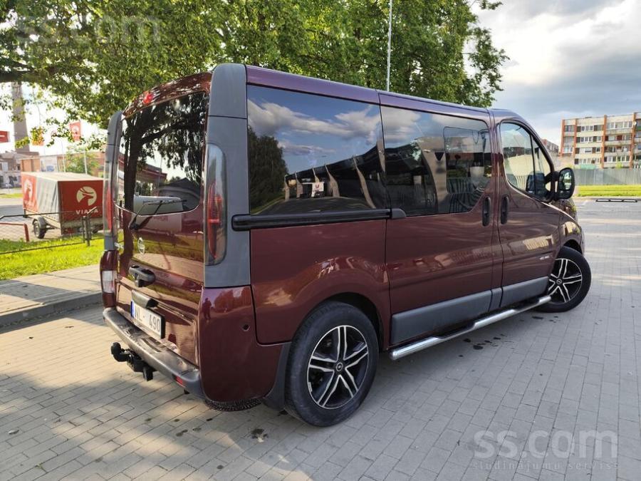 Sarkans Opel Vivaro 2004 Rēzekne, ar dzinēja tilpumu 2.50 L un nobraukumu 245 tūkst. km par 5350 €, foto 6 vietnē AUTOMOTO.COM.LV