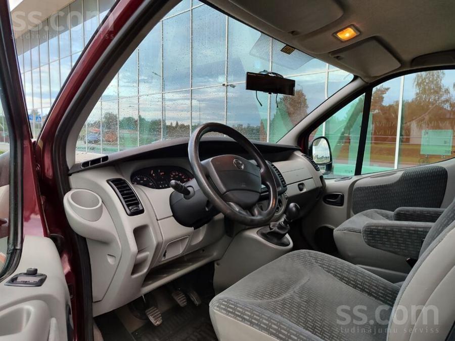 Sarkans Opel Vivaro 2004 Rēzekne, ar dzinēja tilpumu 2.50 L un nobraukumu 245 tūkst. km par 5350 €, foto 8 vietnē AUTOMOTO.COM.LV