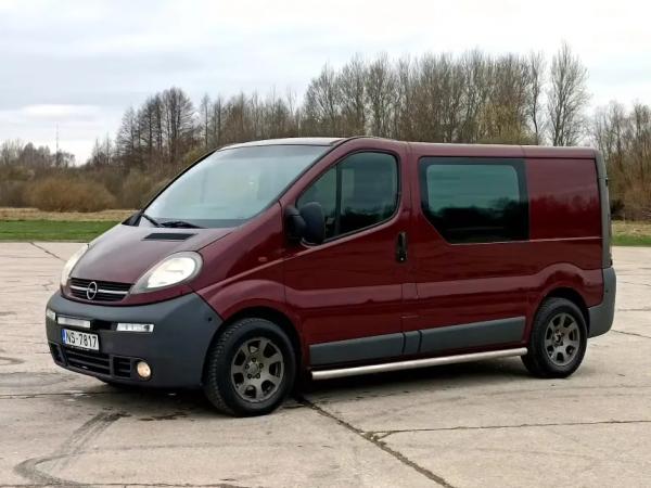 Red Opel Vivaro 2004 in Riga, with an engine capacity of 1.90 L and mileage of 320 thousand km for 3500 €, photo 1 on AUTOMOTO.COM.LV