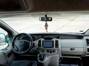 Sarkans Opel Vivaro 2004 Rīga, ar dzinēja tilpumu 1.90 L un nobraukumu 320 tūkst. km par 3500 €, foto 3 vietnē AUTOMOTO.COM.LV
