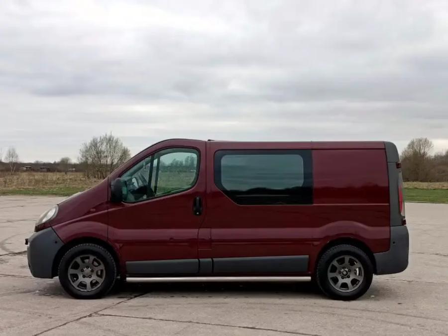 Sarkans Opel Vivaro 2004 Rīga, ar dzinēja tilpumu 1.90 L un nobraukumu 320 tūkst. km par 3500 €, foto 4 vietnē AUTOMOTO.COM.LV