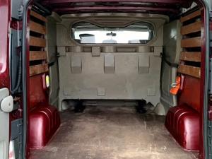 Sarkans Opel Vivaro 2004 Rīga, ar dzinēja tilpumu 1.90 L un nobraukumu 320 tūkst. km par 3500 €, foto 9 vietnē AUTOMOTO.COM.LV