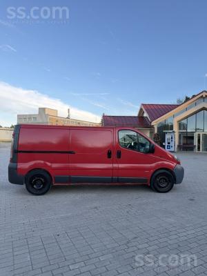 Red Opel Vivaro 2004 in Kuldiga, with an engine capacity of 1.90 L and mileage of 400 thousand km for 2650 €, photo 4 on AUTOMOTO.COM.LV