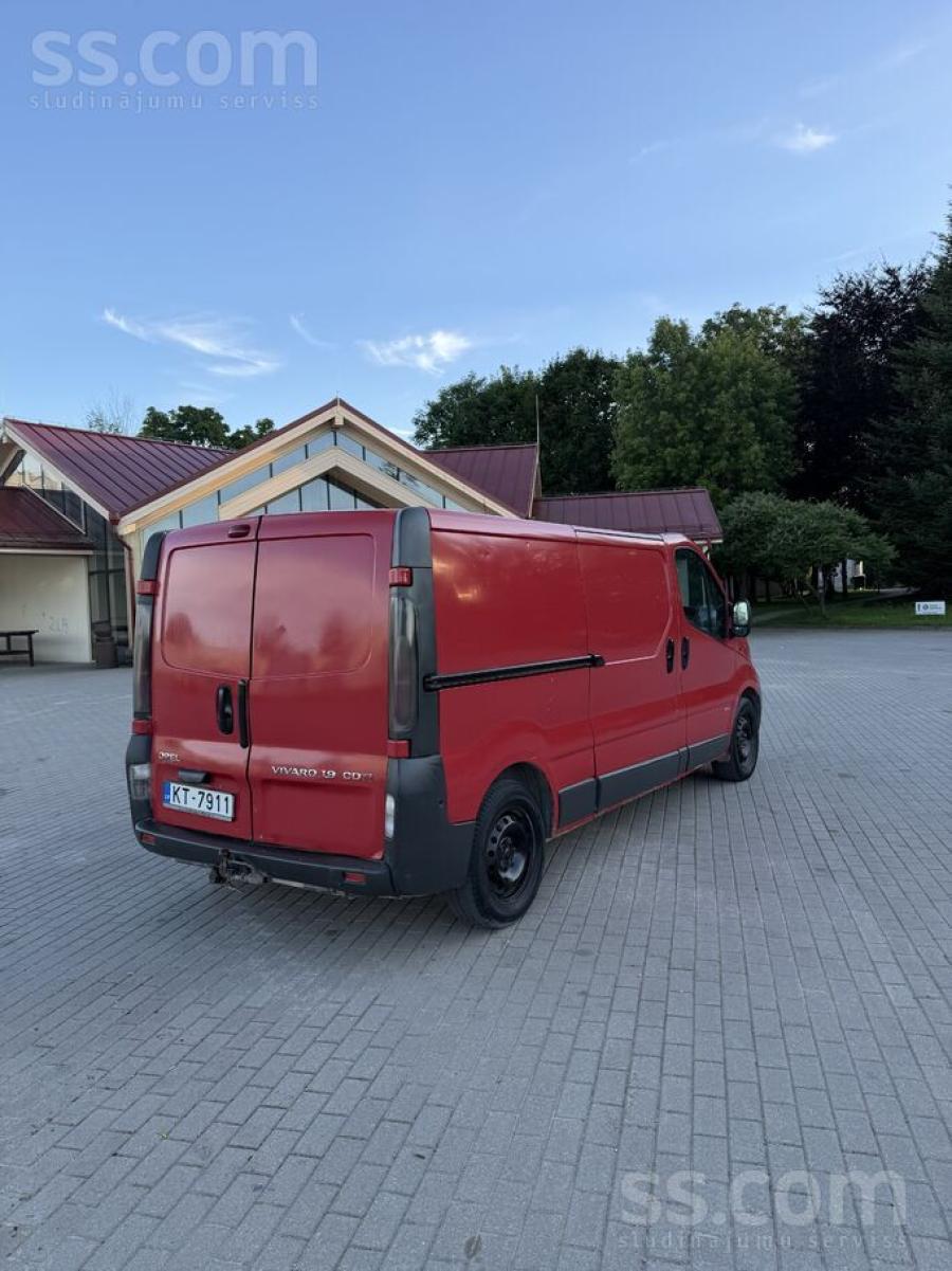 Red Opel Vivaro 2004 in Kuldiga, with an engine capacity of 1.90 L and mileage of 400 thousand km for 2650 €, photo 6 on AUTOMOTO.COM.LV