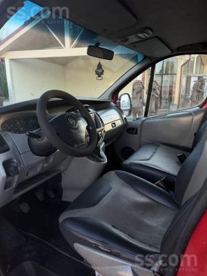 Red Opel Vivaro 2004 in Kuldiga, with an engine capacity of 1.90 L and mileage of 400 thousand km for 2650 €, photo 9 on AUTOMOTO.COM.LV