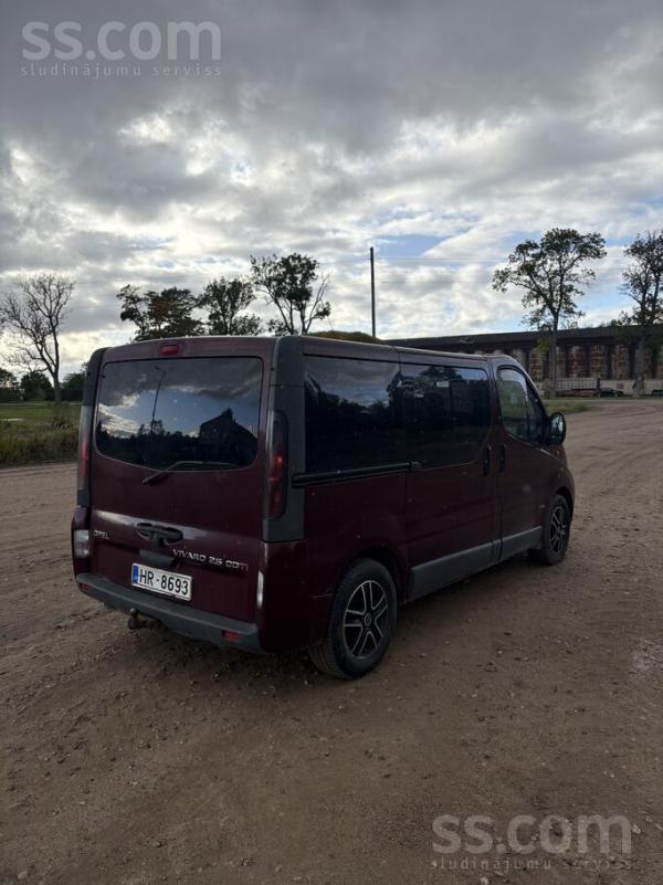 Sarkans Opel Vivaro 2004 Talsi, ar dzinēja tilpumu 2.50 L un nobraukumu 431 tūkst. km par 3200 €, foto 4 vietnē AUTOMOTO.COM.LV