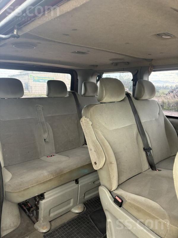 Sarkans Opel Vivaro 2004 Talsi, ar dzinēja tilpumu 2.50 L un nobraukumu 431 tūkst. km par 3200 €, foto 5 vietnē AUTOMOTO.COM.LV