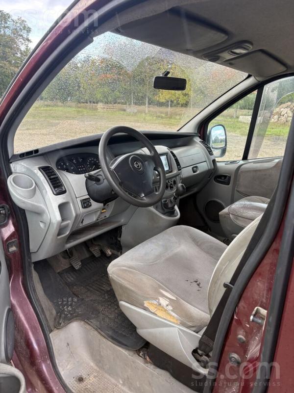 Sarkans Opel Vivaro 2004 Talsi, ar dzinēja tilpumu 2.50 L un nobraukumu 431 tūkst. km par 3200 €, foto 6 vietnē AUTOMOTO.COM.LV