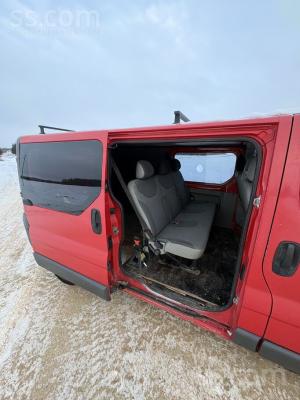 Red Opel Vivaro 2005 in Riga, with an engine capacity of 1.90 L and mileage of 343 thousand km for 3500 €, photo 4 on AUTOMOTO.COM.LV