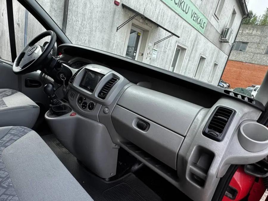 Sarkans Opel Vivaro 2005 Daugavpils, ar dzinēja tilpumu 1.90 L un nobraukumu 0 tūkst. km par 4590 €, foto 9 vietnē AUTOMOTO.COM.LV