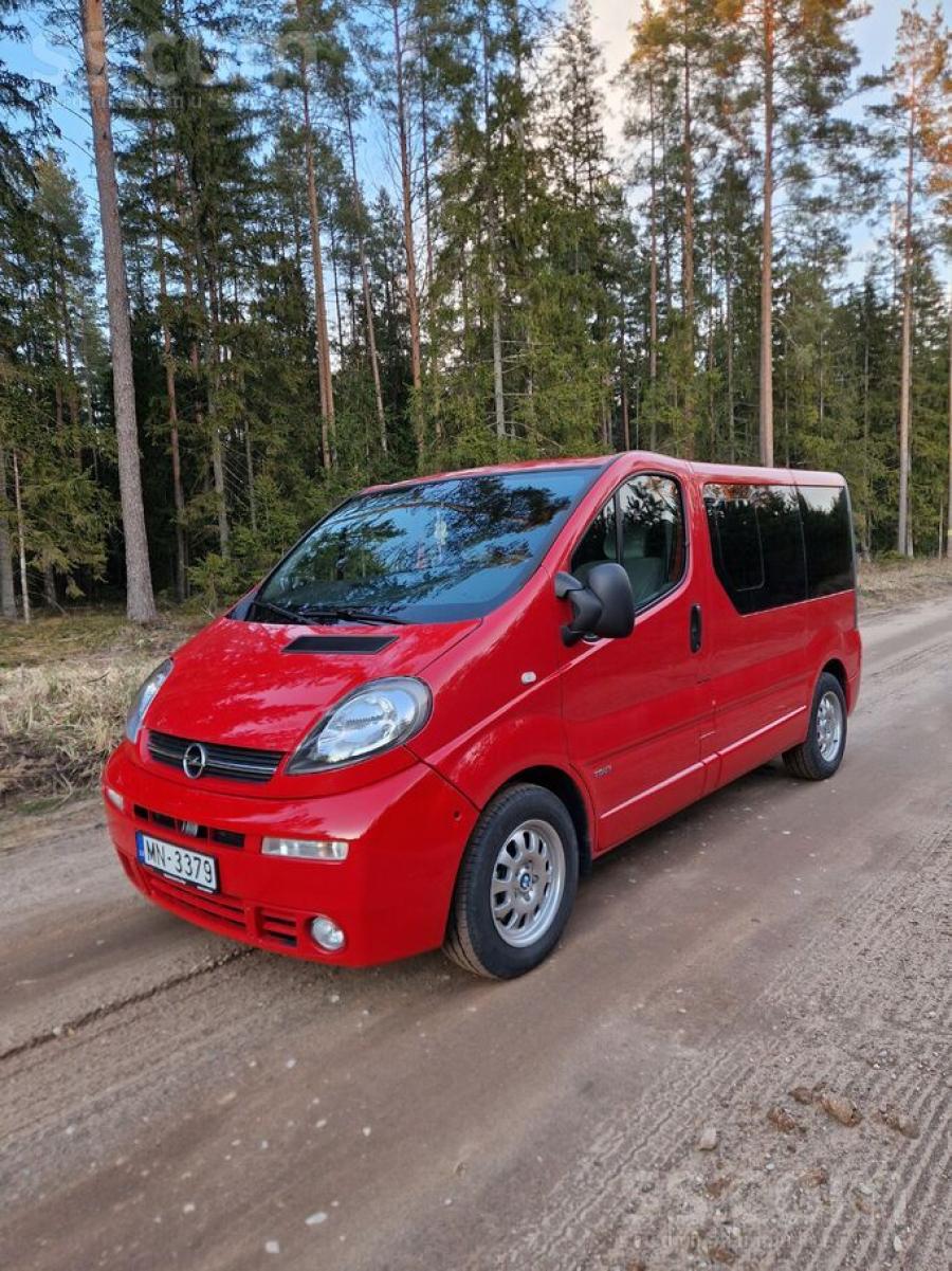 Sarkans Opel Vivaro 2006 Rīga, ar dzinēja tilpumu 2.40 L un nobraukumu 293 tūkst. km par 5000 €, foto 1 vietnē AUTOMOTO.COM.LV