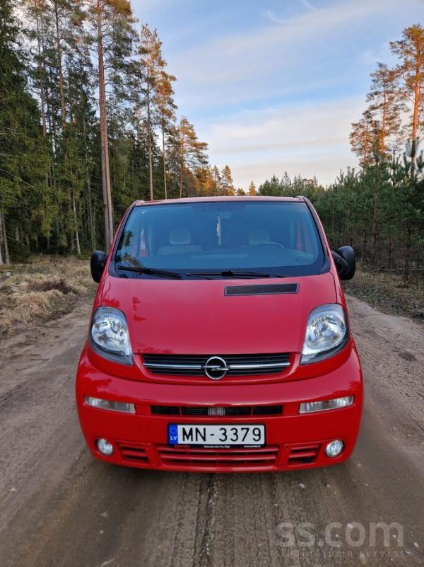 Red Opel Vivaro 2006 in Riga, with an engine capacity of 2.40 L and mileage of 293 thousand km for 5000 €, photo 2 on AUTOMOTO.COM.LV