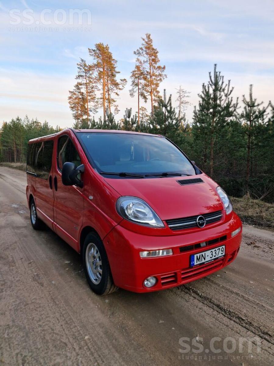 Sarkans Opel Vivaro 2006 Rīga, ar dzinēja tilpumu 2.40 L un nobraukumu 293 tūkst. km par 5000 €, foto 4 vietnē AUTOMOTO.COM.LV