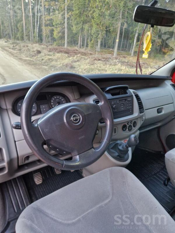 Red Opel Vivaro 2006 in Riga, with an engine capacity of 2.40 L and mileage of 293 thousand km for 5000 €, photo 10 on AUTOMOTO.COM.LV