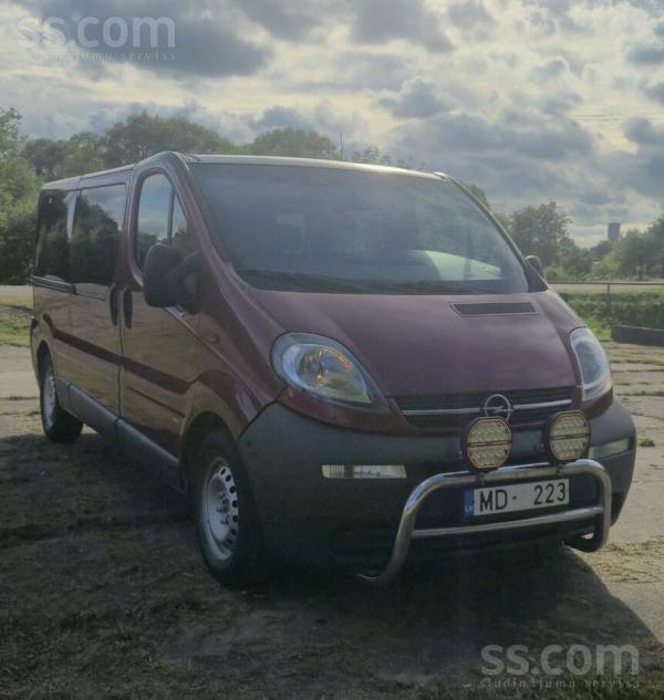 Red Opel Vivaro 2006 in Liepaja, with an engine capacity of 1.90 L and mileage of 418 thousand km for 4200 €, photo 3 on AUTOMOTO.COM.LV