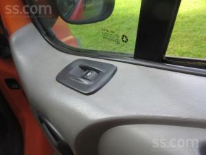 Sarkans Opel Vivaro 2006 Ogre, ar dzinēja tilpumu 2.50 L un nobraukumu 248 tūkst. km par 3500 €, foto 15 vietnē AUTOMOTO.COM.LV