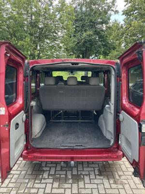 Red Opel Vivaro 2007 in Valmiera, with an engine capacity of 2.50 L and mileage of 420 thousand km for 5000 €, photo 7 on AUTOMOTO.COM.LV