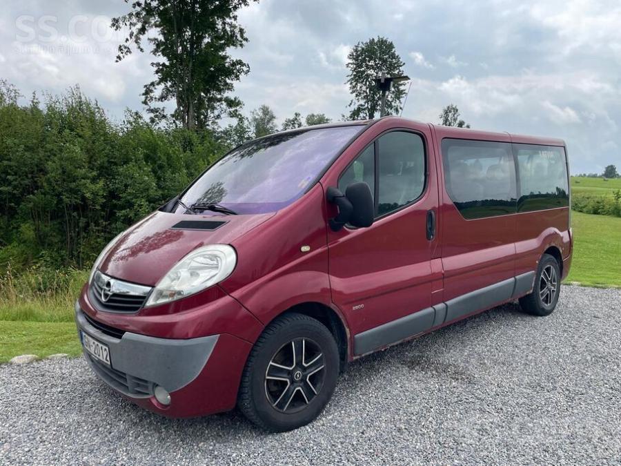 Red Opel Vivaro 2007 in Riga, with an engine capacity of 2.00 L and mileage of 461 thousand km for 5790 €, photo 1 on AUTOMOTO.COM.LV