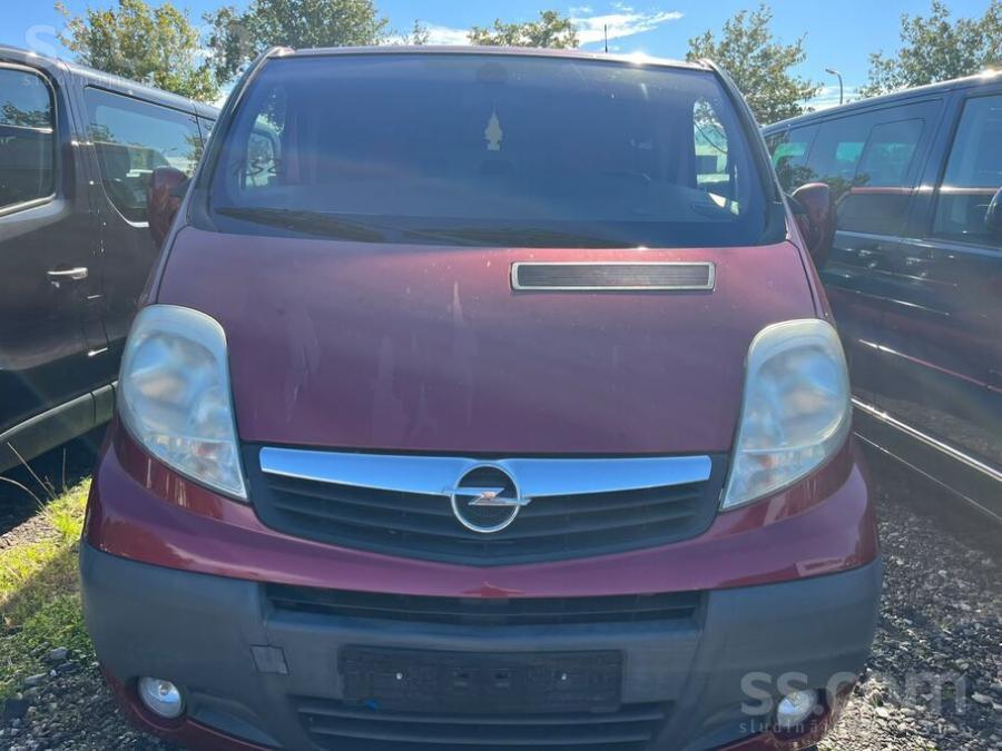 Red Opel Vivaro 2007 in Riga, with an engine capacity of 2.00 L and mileage of 0 thousand km for 6500 €, photo 3 on AUTOMOTO.COM.LV
