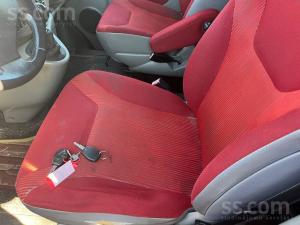 Red Opel Vivaro 2007 in Riga, with an engine capacity of 2.00 L and mileage of 0 thousand km for 6500 €, photo 13 on AUTOMOTO.COM.LV