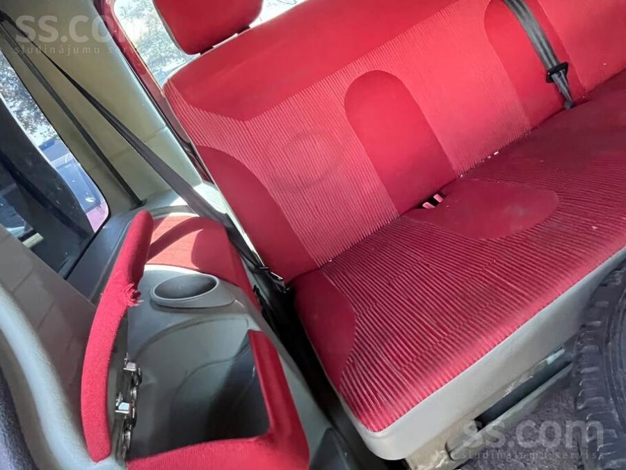 Red Opel Vivaro 2007 in Riga, with an engine capacity of 2.00 L and mileage of 0 thousand km for 6500 €, photo 19 on AUTOMOTO.COM.LV