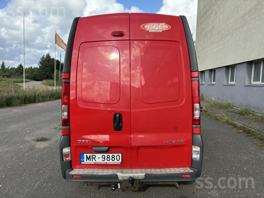 Sarkans Opel Vivaro 2010 Liepāja, ar dzinēja tilpumu 2.00 L un nobraukumu 382 tūkst. km par 5100 €, foto 5 vietnē AUTOMOTO.COM.LV