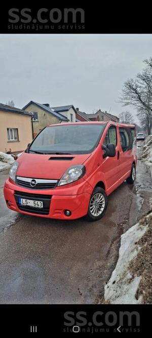 Sarkans Opel Vivaro 2011 Liepāja, ar dzinēja tilpumu 2.00 L un nobraukumu 248 tūkst. km par 7000 €, foto  vietnē AUTOMOTO.COM.LV