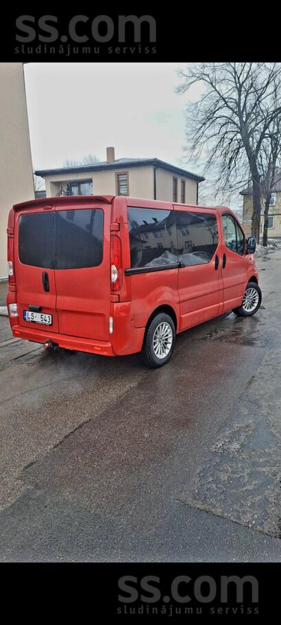 Sarkans Opel Vivaro 2011 Liepāja, ar dzinēja tilpumu 2.00 L un nobraukumu 248 tūkst. km par 7000 €, foto 4 vietnē AUTOMOTO.COM.LV