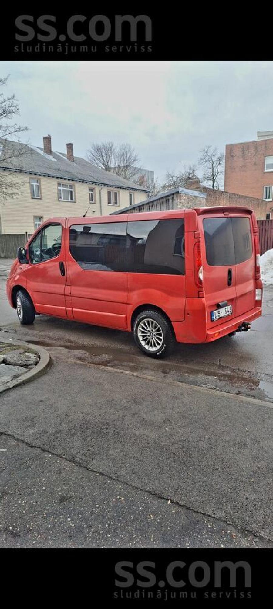Sarkans Opel Vivaro 2011 Liepāja, ar dzinēja tilpumu 2.00 L un nobraukumu 248 tūkst. km par 7000 €, foto 5 vietnē AUTOMOTO.COM.LV