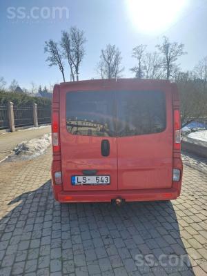 Sarkans Opel Vivaro 2011 Liepāja, ar dzinēja tilpumu 2.00 L un nobraukumu 248 tūkst. km par 7000 €, foto 6 vietnē AUTOMOTO.COM.LV