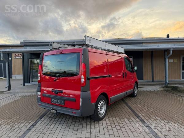 Red Opel Vivaro 2013 in Gulbene, with an engine capacity of 2.00 L and mileage of 241 thousand km for 5650 €, photo 4 on AUTOMOTO.COM.LV