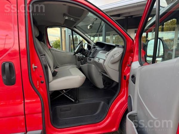 Red Opel Vivaro 2013 in Gulbene, with an engine capacity of 2.00 L and mileage of 241 thousand km for 5650 €, photo 9 on AUTOMOTO.COM.LV