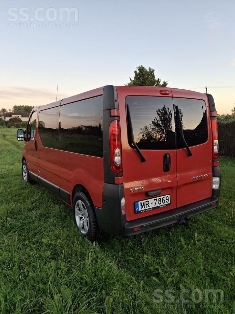 Sarkans Opel Vivaro 2013 Rīga, ar dzinēja tilpumu 2.00 L un nobraukumu 281 tūkst. km par 9578 €, foto 4 vietnē AUTOMOTO.COM.LV