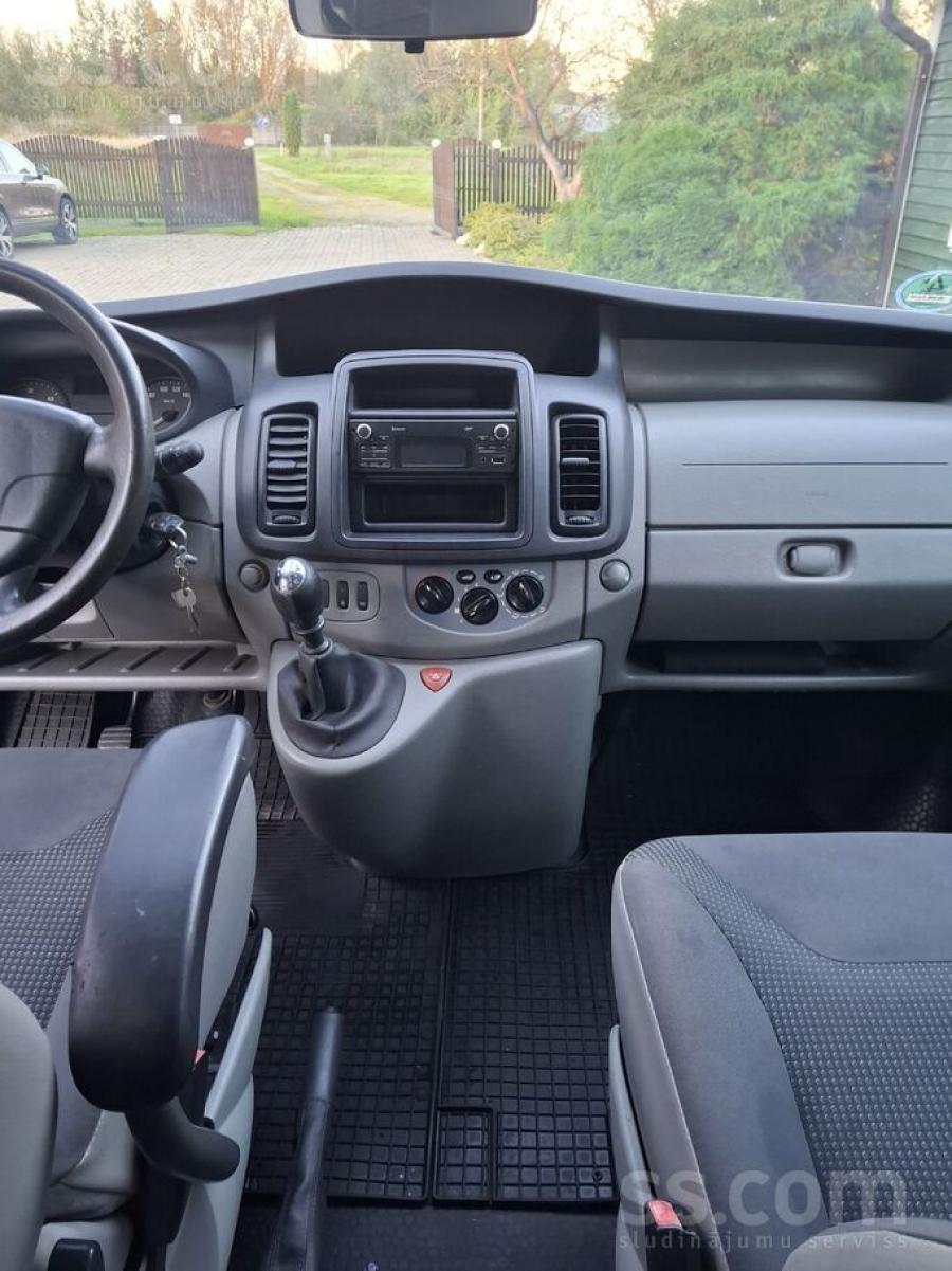 Sarkans Opel Vivaro 2013 Rīga, ar dzinēja tilpumu 2.00 L un nobraukumu 281 tūkst. km par 9578 €, foto 9 vietnē AUTOMOTO.COM.LV