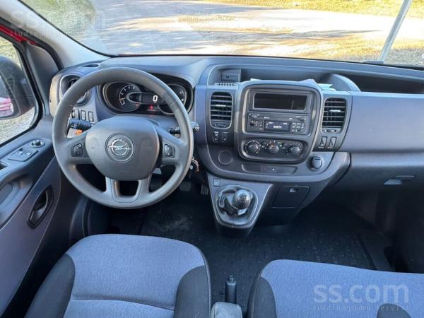 Red Opel Vivaro 2016 in Ogre, with an engine capacity of 1.60 L and mileage of 133 thousand km for 14200 €, photo 8 on AUTOMOTO.COM.LV