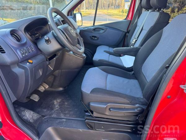 Red Opel Vivaro 2016 in Ogre, with an engine capacity of 1.60 L and mileage of 133 thousand km for 14200 €, photo 9 on AUTOMOTO.COM.LV