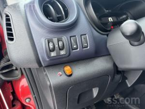 Sarkans Opel Vivaro 2016 Ogre, ar dzinēja tilpumu 1.60 L un nobraukumu 133 tūkst. km par 14200 €, foto 20 vietnē AUTOMOTO.COM.LV