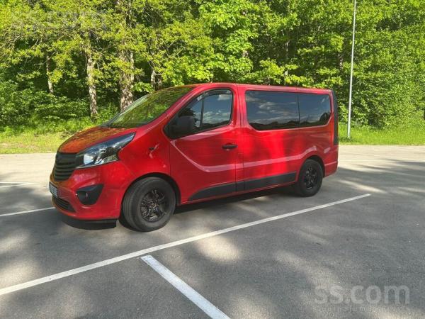 Red Opel Vivaro 2017 in Aluksne, with an engine capacity of 1.60 L and mileage of 184 thousand km for 11000 €, photo 3 on AUTOMOTO.COM.LV