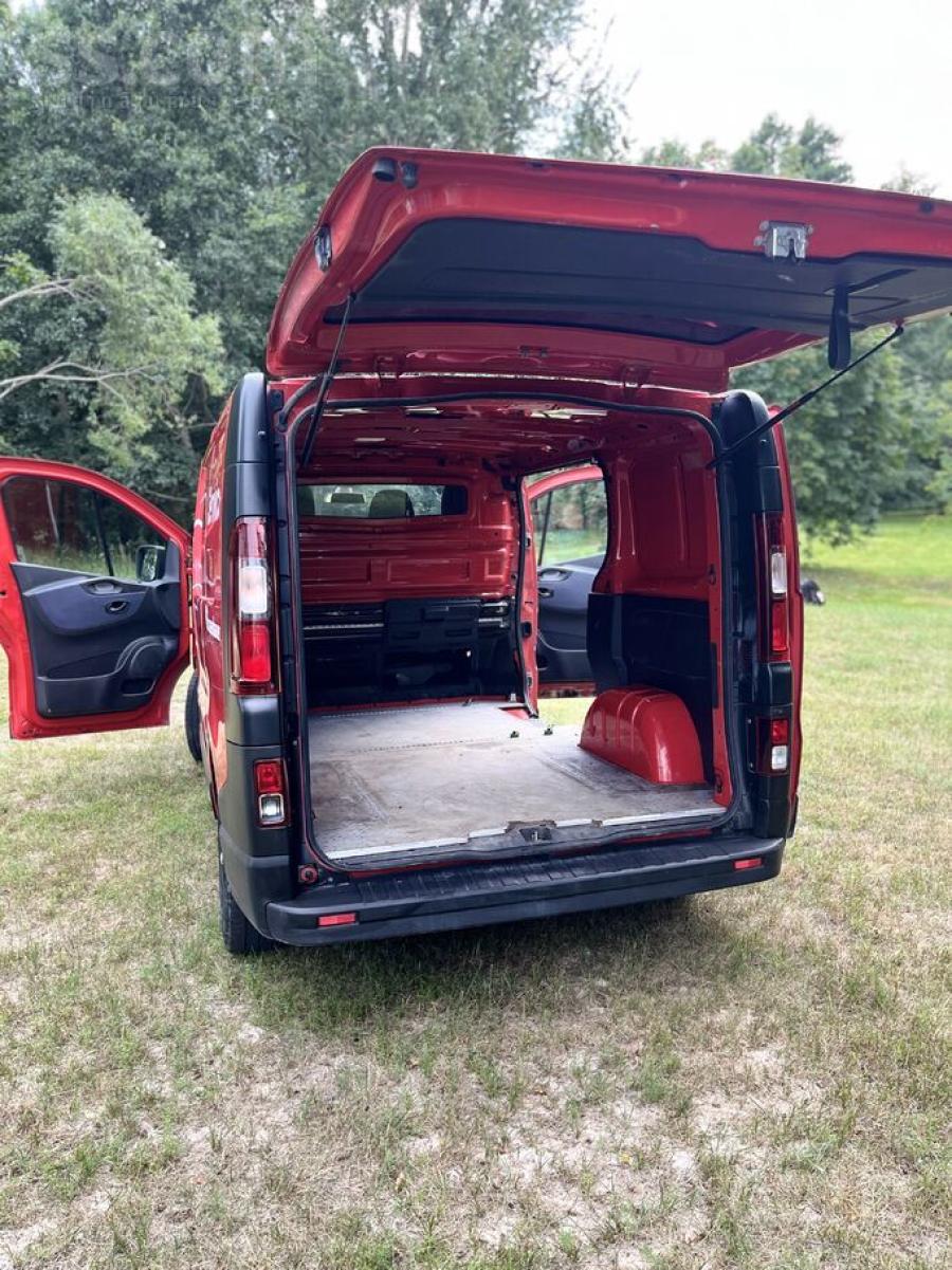 Sarkans Opel Vivaro 2017 Tukums, ar dzinēja tilpumu 1.60 L un nobraukumu 298 tūkst. km par 8100 €, foto 8 vietnē AUTOMOTO.COM.LV