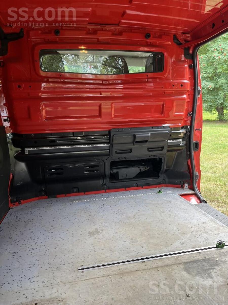 Sarkans Opel Vivaro 2017 Tukums, ar dzinēja tilpumu 1.60 L un nobraukumu 298 tūkst. km par 8100 €, foto 9 vietnē AUTOMOTO.COM.LV