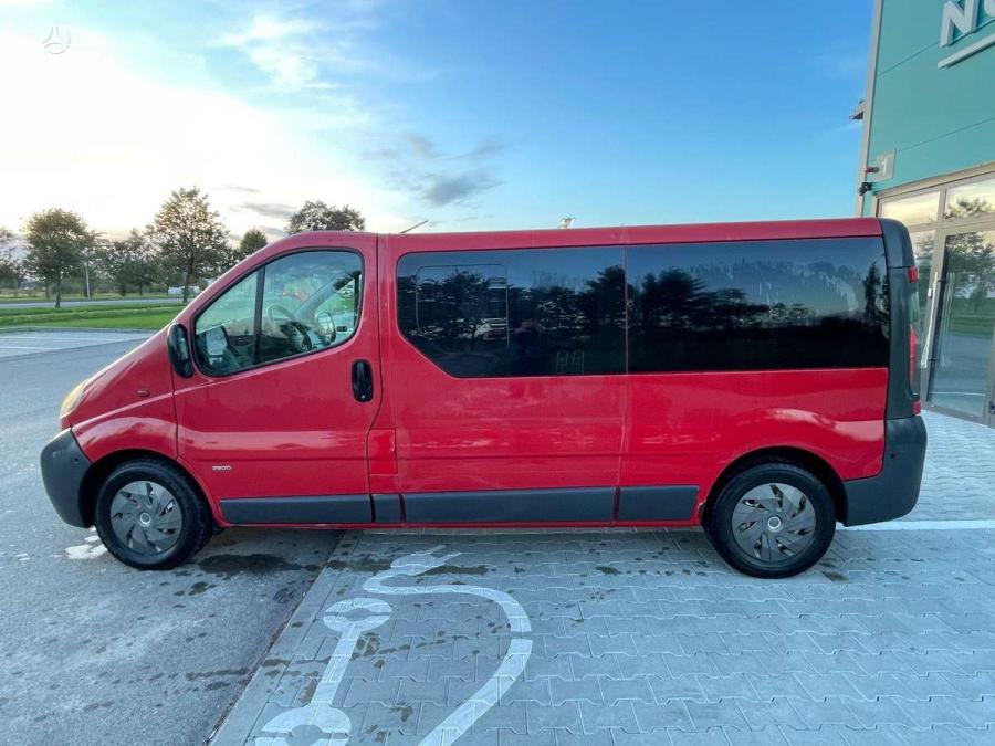Sarkans Opel Vivaro 2004 Panevēža, ar dzinēja tilpumu 2.46 L un nobraukumu 322 tūkst. km par 3750 €, foto 7 vietnē AUTOMOTO.COM.LV