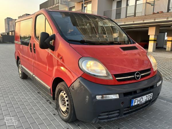 Red Opel Vivaro 2006 in Vilnius, with an engine capacity of 1.90 L and mileage of 221 thousand km for 2600 €, photo 2 on AUTOMOTO.COM.LV