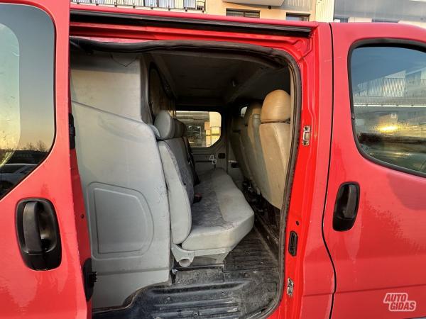 Red Opel Vivaro 2006 in Vilnius, with an engine capacity of 1.90 L and mileage of 221 thousand km for 2600 €, photo 8 on AUTOMOTO.COM.LV