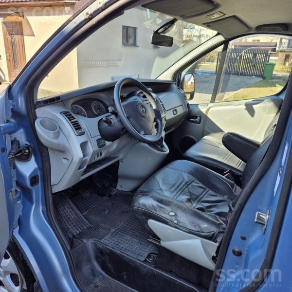 Opel Vivaro 2007 in Riga, with an engine capacity of 2.50 L and mileage of 356 thousand km for 4950 €, photo 5 on AUTOMOTO.COM.LV