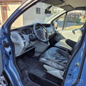 Opel Vivaro 2007 Rīga, ar dzinēja tilpumu 2.50 L un nobraukumu 356 tūkst. km par 4950 €, foto 6 vietnē AUTOMOTO.COM.LV