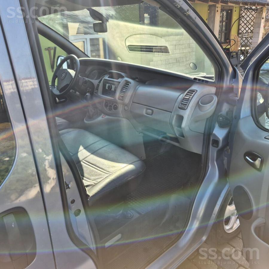 Opel Vivaro 2007 Rīga, ar dzinēja tilpumu 2.50 L un nobraukumu 356 tūkst. km par 4950 €, foto 10 vietnē AUTOMOTO.COM.LV