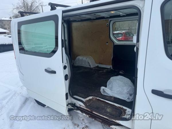 Opel Vivaro 2014 in Narva, with an engine capacity of 1.60 L and mileage of 257 thousand km for 6590 €, photo 9 on AUTOMOTO.COM.LV